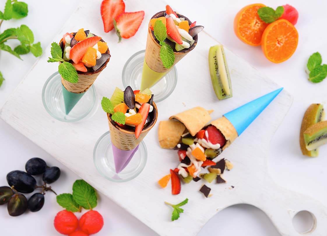 Intip Kelezatan Salad Buah Coklat Cone yang Menggoda